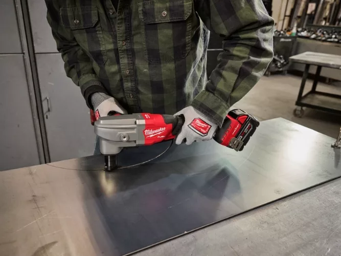 Milwaukee Tool M18 FUELTM 10 Gauge Nibbler | phcppros